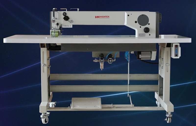 Long arm zigzag sewing machine for spinnakers and windsurf sail